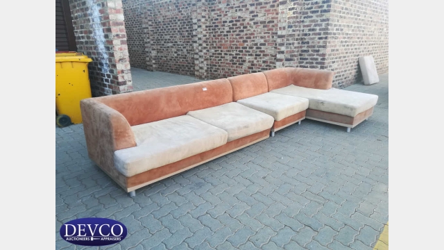 3pcs L-shaped couches | Devco Auction