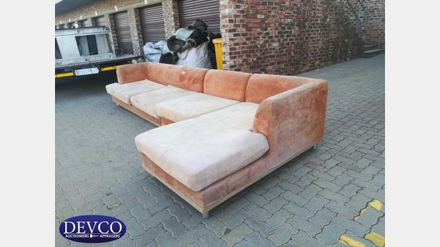 3pcs L-shaped couches | Devco Auction
