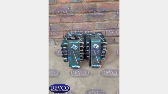 Bounce Bluetooth selfie stick with remote Quantity: +/- 822 | Devco Auction